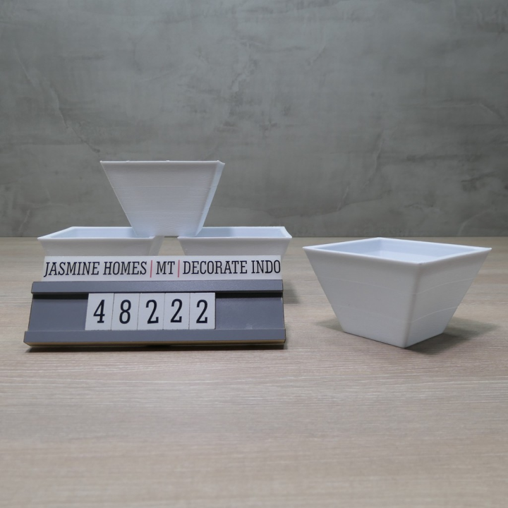 Vase Bunga Pot Meja Piramida Plastik Putih 48222 | Lazada Indonesia
