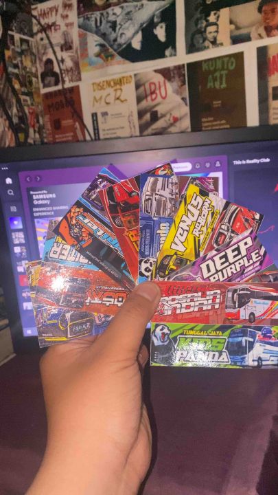 Sticker Bus Original mengkilap belakang kertas putih , isi 18pcs ...