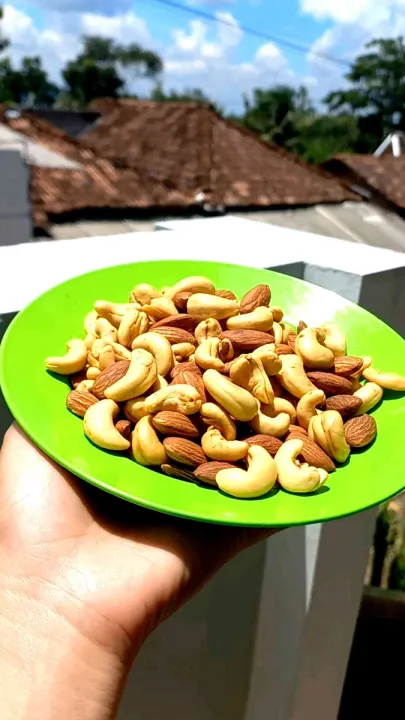 MIX NUT METE DAN ALMOND KEMASAN 1KG | Lazada Indonesia
