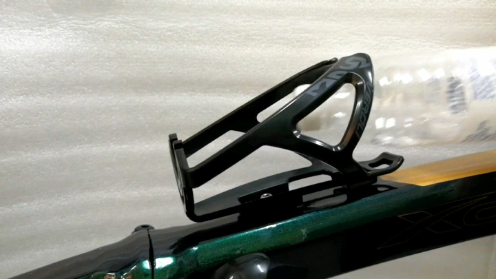 N-LITE Superlight Bottle Cage Carbon Nylon Composite & VEROLI Side Load ...