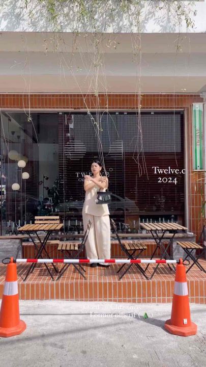 lormor🧺เสื้อแขนกุด ผ่าข้าง ผ้าสาลู ทอย่น ผ้ามี texture ในตัว ไม่ต้องรีด สี ivory | Lazada.co.th