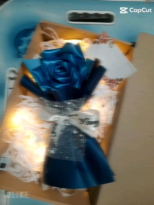 mini bouquet with box and fairyligths and message card best gift for ...