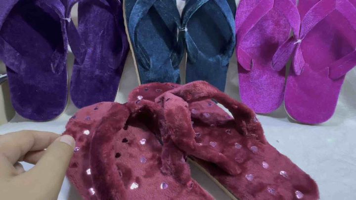 FURRY INDOOR SLIPPERS - TSINELAS PAMBAHAY SOUVENIRS FOR MEN AND WOMEN ...