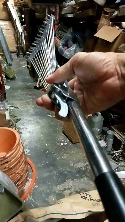 Telescopic Adjustable Steel Rake with Handle/ Cakar Penyapu Rumput Daun ...