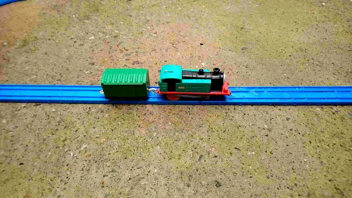 รถไฟโทมัส Gina Thomas & Friends วิ่งเร็ว หายาก | Lazada.co.th