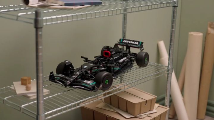 Building blocks Benz Mercedes-AMG F1 1642+pcs Building Blocks Racing ...