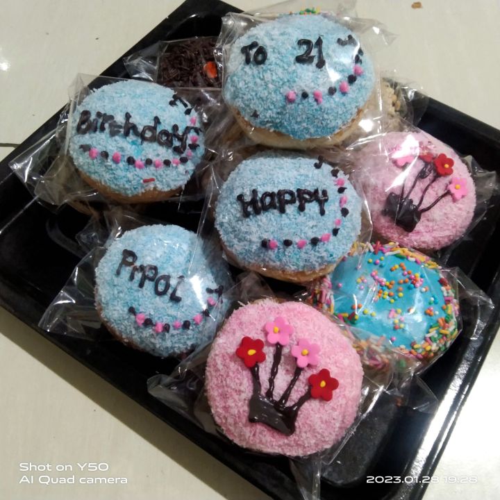 donat ultah isi 12. | Lazada Indonesia