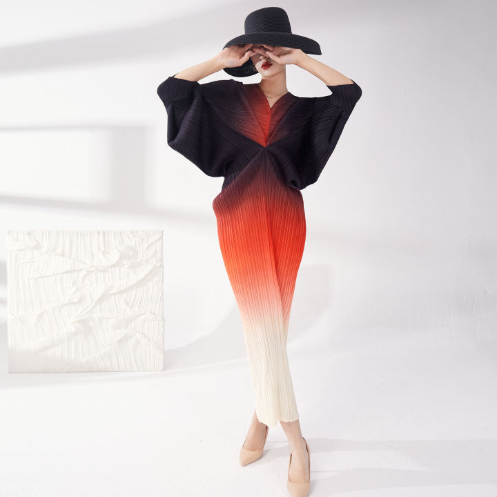 ชุดเดรสอัดพลีทแขนปีกค้างคาวของผู้หญิง B007หรูหราแขนยาวแบบยุโรปและ ...