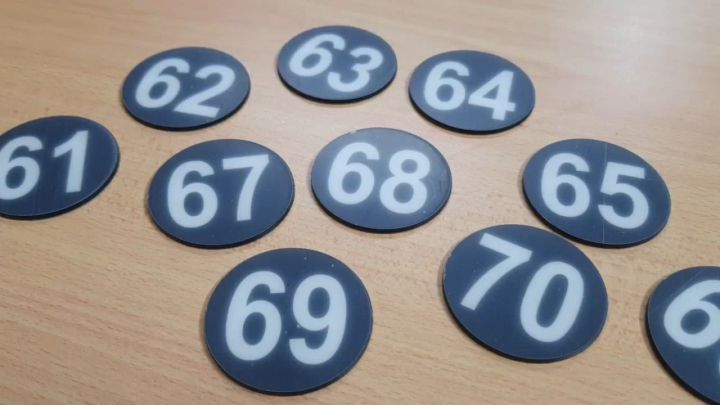 Black Acrylic Table Number Restaurant Cafe Round 5cm Plastic Sticker ...