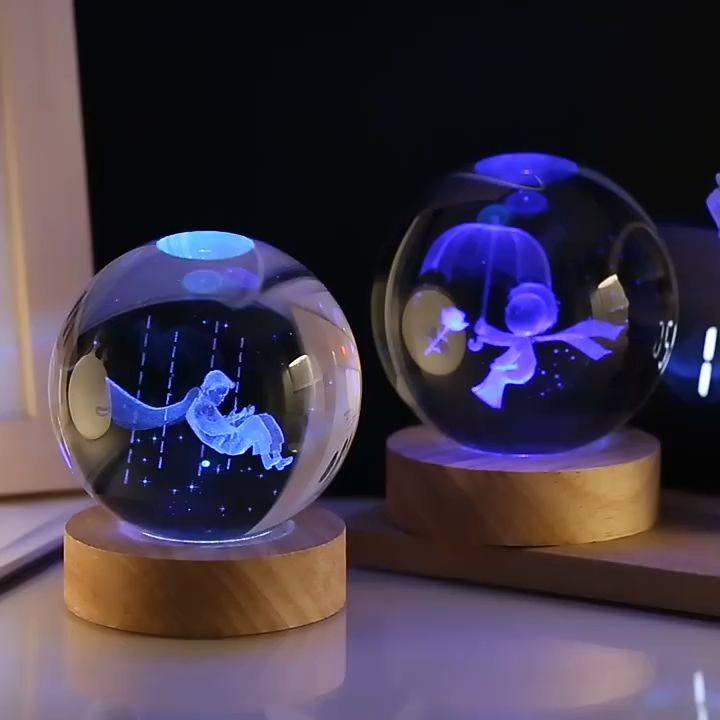 *ส่งฟรี* ของขวัญ โคมไฟลูกแก้ว แสง7สีมีสวิตช โคมไฟหัวเตียง3D LED+USB โคมไฟคริสตัล โคมไฟตั้งโต๊ะ ...