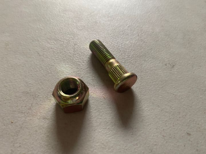 [RRT] Kia Besta/Bongo 4x2 hub bolt and nut RIGHT | Lazada PH