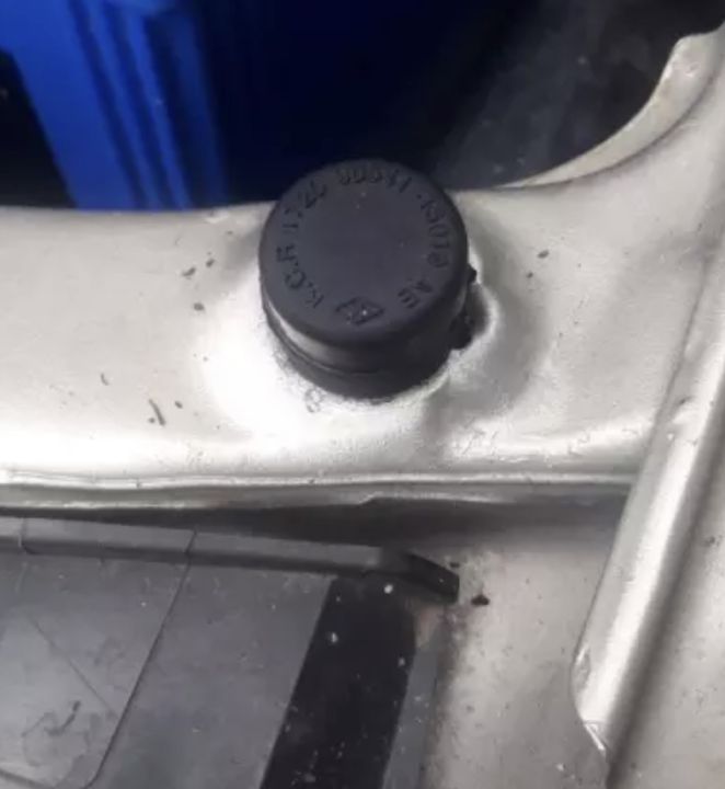 (ตัวละ39บาท) ยางรองฝากระโปรง หน้า NISSAN NV ยางรองฝากระโปรงหน้า ฝา ...