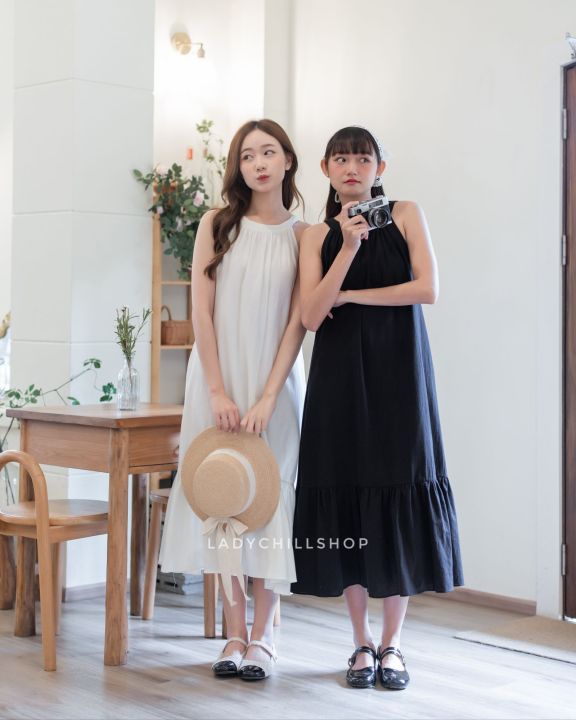 Laura Drees เดรสยาวแขนกุด เปิดหลังชายระบาย งานตัดทางร้าน Ladychillshop ...
