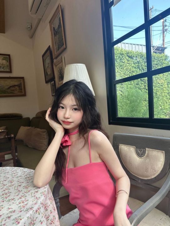 Sacha dress - Pink Barbie 💖💓🌷🕊🍨 เดรสสายเดียวทรงเขารูป มาพร้อมกับปลอกคอ ...