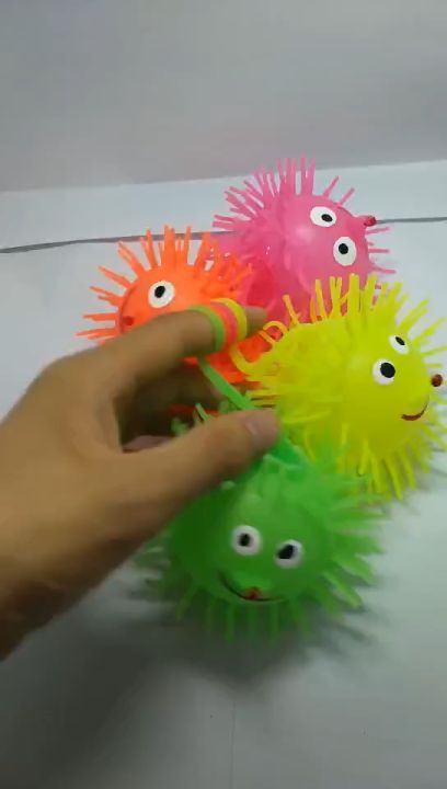 5Pcs Kids Elastic Glow Vent Ball Hair Ball Hedgehog Ball Children Soft ...