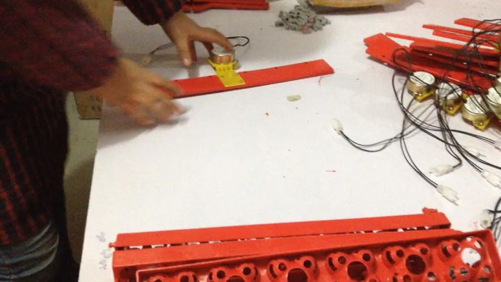 220V Automatic Egg Tray Turner with Motor 32 Eggs Incubator Turn Tray ...