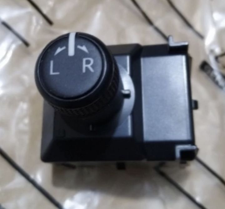 SWITCH SAKLAR mirror innova reborn fortuner sienta original | Lazada ...