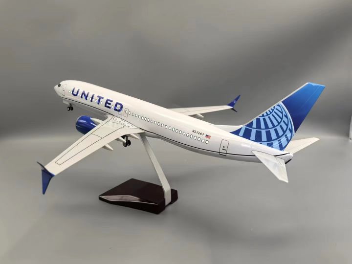 United Airlines 737 MAX Airlines Boeing 737 Airways Diecast Airplane ...