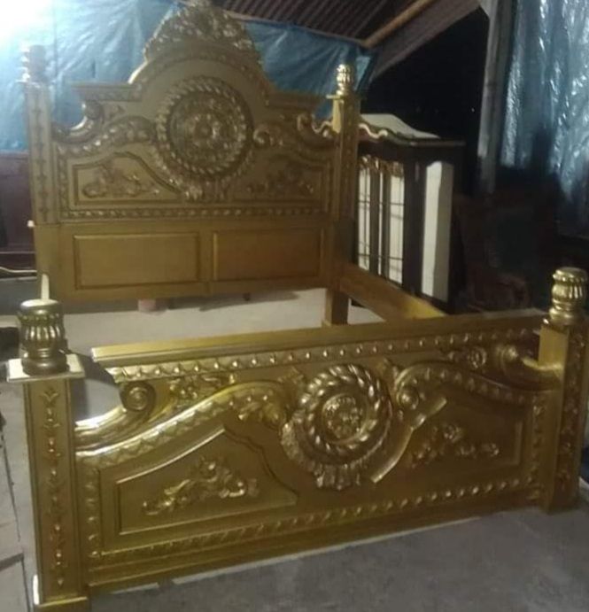 Rangka Dipan Jati Ukiran Jepara Cat Duco Gold | Lazada Indonesia