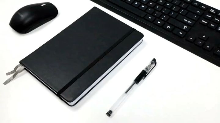 Pen with Refill Set: 0.5mm Bullet Tip Refillable Anti-slip Gel Pen ...