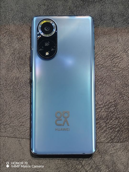 huawei nova 9 ram8/256 4g ใช้งานปกติ ฝาหลังเปลี่่ยนสีด้านแต่ไม่มีเม็ด ...