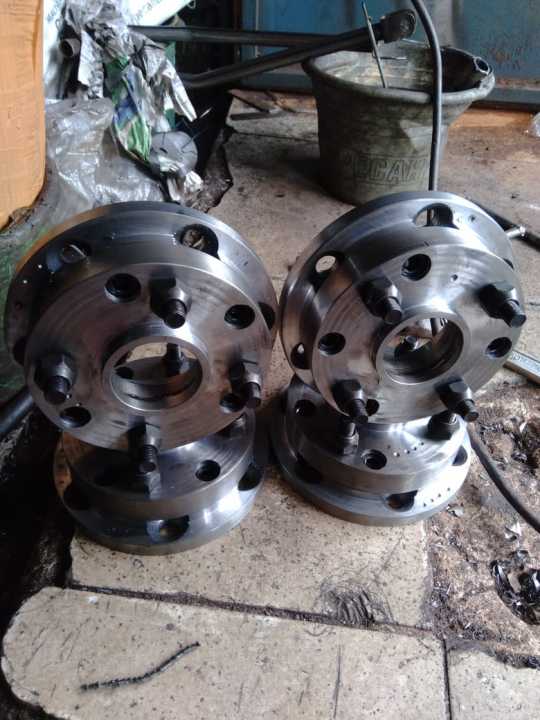 Adaptor velg mobil dari lubang baut 4 ke 5//tebal 5 cm//4 pcs | Lazada ...