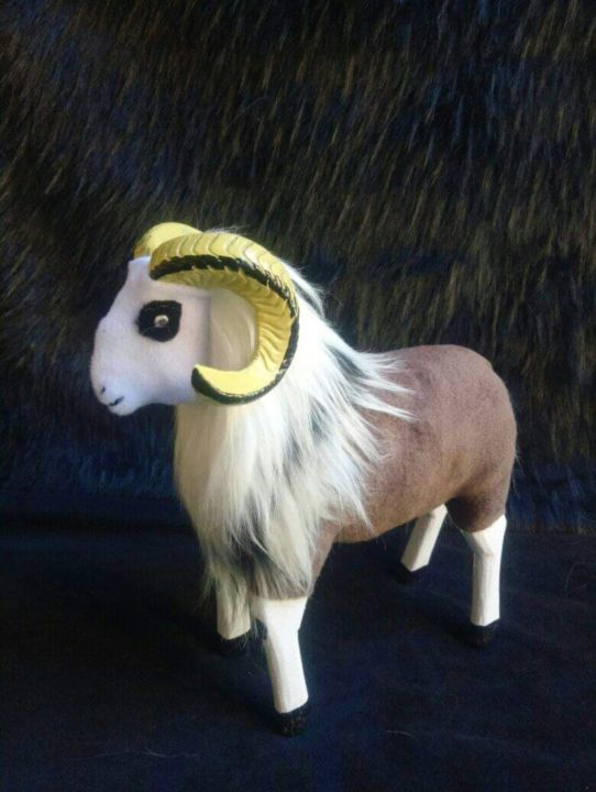 MINIATUR DOMBA ADU GARUT COCOK BUAT HIASAN LEMARI DAN MAINAN ANAK ANAK ...