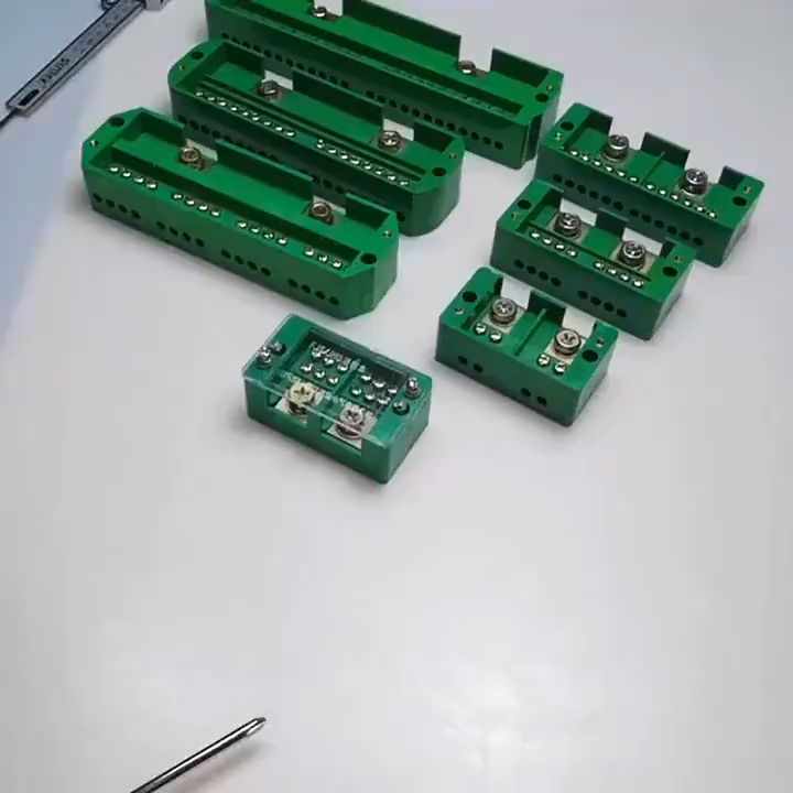 Single Phase 2 IN 6/8/12/18 Out Wire Terminal Box Connector Block ...