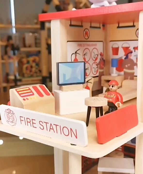【SG LOCAL STOCK】Birthday gift kids wooden toy Fire Station pretend play ...