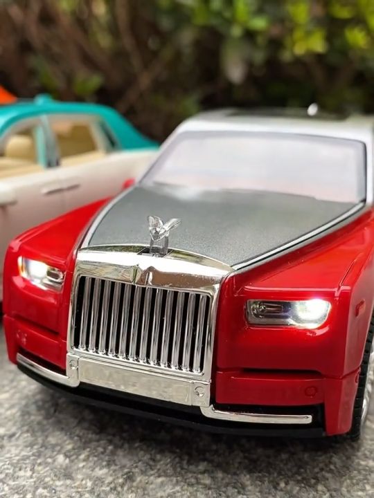 Rolls-Royce Car Model Music and Lights, 6 Openable Doors, Inertia , big ...