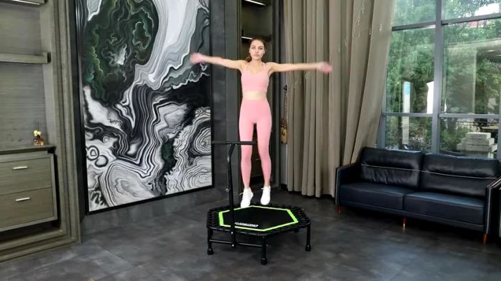 OneTwoFit แทรมโพลีน 50 นิ้ว มีราวจับ สปริงแข็งแรง เตียงกระโดด อุปกรณ์ออกกำลังกาย รับน้ำหนักได้ ...