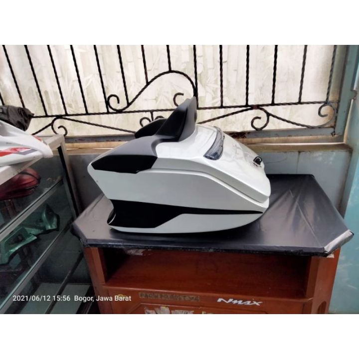 top box belakang pcx 160. terbuat dari piber glass kuat dan awet. untuk ...