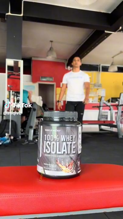 Muscle Matrix 100% Whey Isolate, 0.9Kg with FREE GIFT | Whey Protein ...