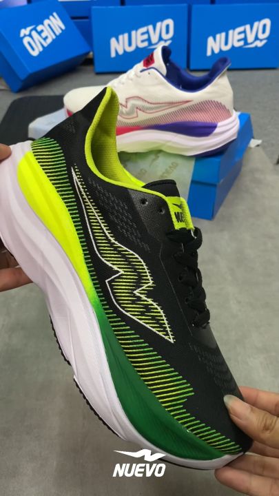 Sepatu Running Pria Nuevo Soars XI Hitam Hijau Olahraga Lari Pria ...