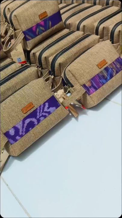 UwaisGen Pouchbag Goni Tenun Endek Zidni Pouch Souvenir Etnik Bali ...