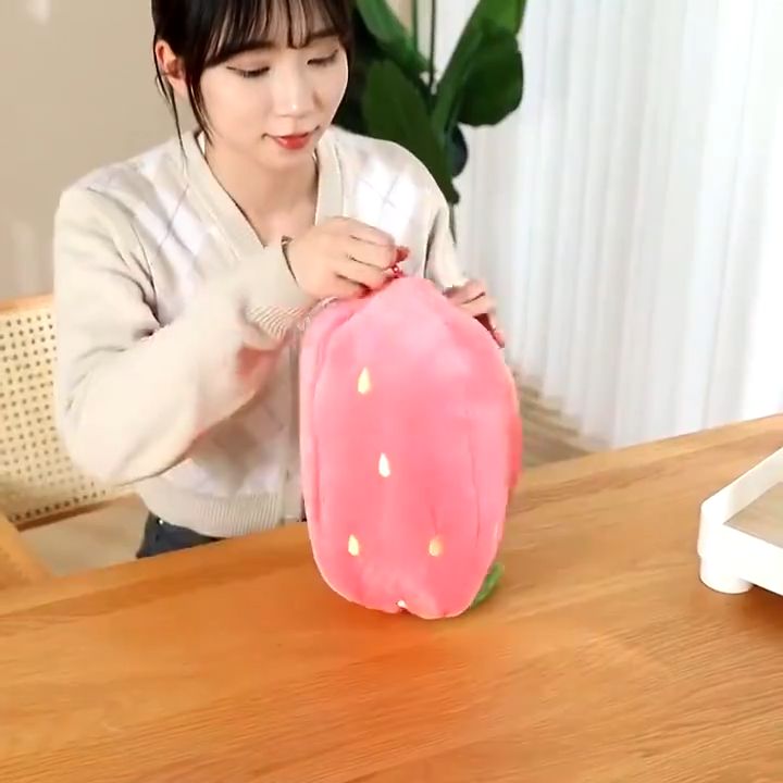 Boneka Kelinci Strawberry Wortel Mainan Viral Flip Lucu Mewah Telinga ...
