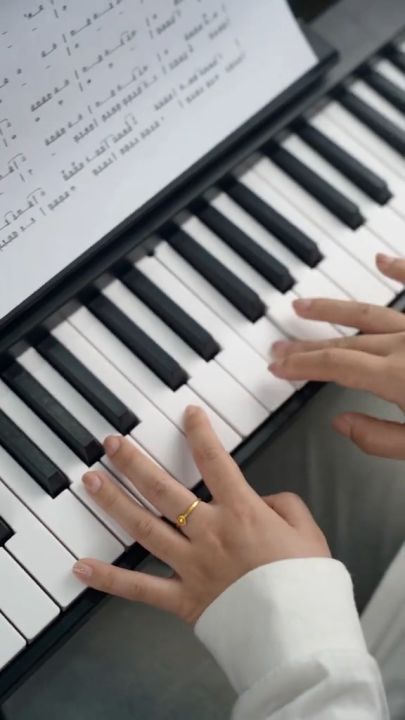 RIXTON Foldable 61 Keys Keyboard Folding Piano Keyboard With Full Size ...