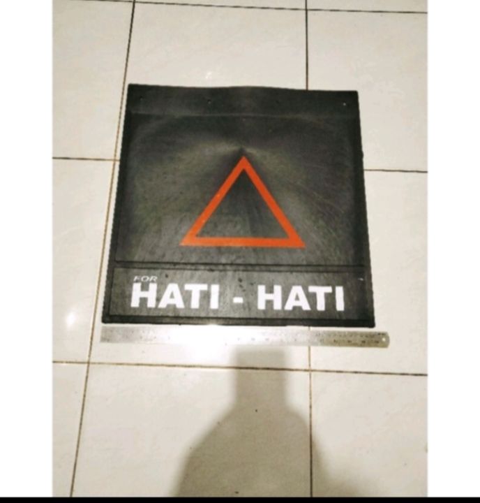 KARPET LUMPUR RODA COLT DIESEL HATI-HATI BELAKANG 1 SET 2 LEMBAR ...