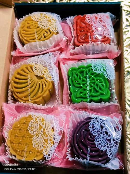Kuih bulan buatan Muslim Mooncake Halal by Mimilala | Lazada