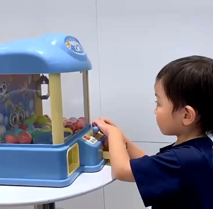Ready Stock Mainan Budak mesin capit toys for kids claw machine baby ...