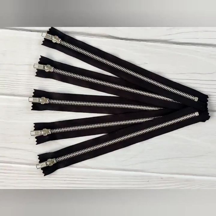 Resleting Zipper Ritsleting YKK 25 cm Atau 10 inch Hitam Silver Type Gigi Besi Model Set Close ...
