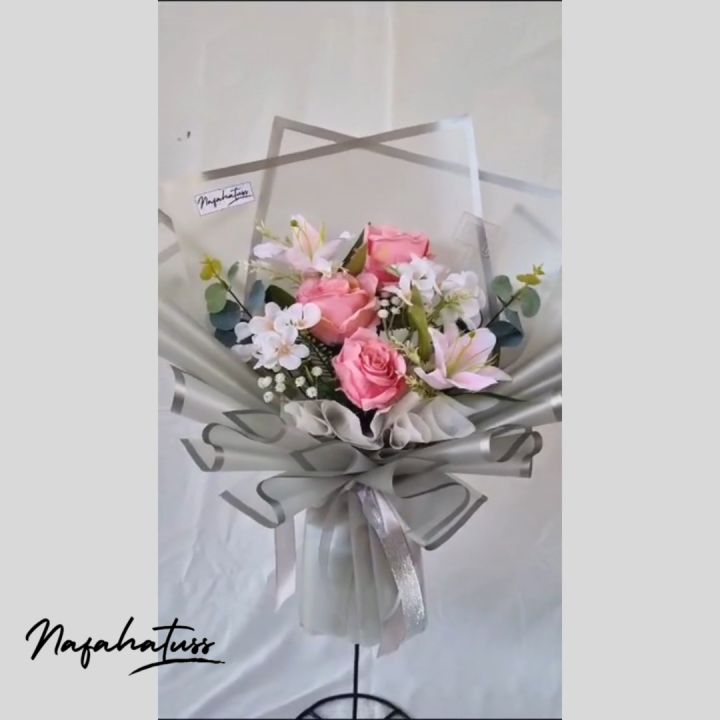 BUKET BUNGA PALSU ARTIFICIAL MOLY HADIAH WISUDA BOUQUET MURAH/ BUKET ...
