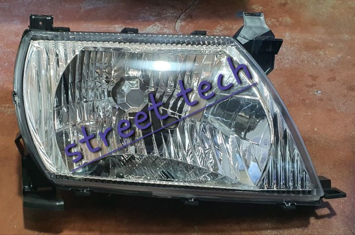 Toyota Revo 2002-2005 Headlight | Lazada PH