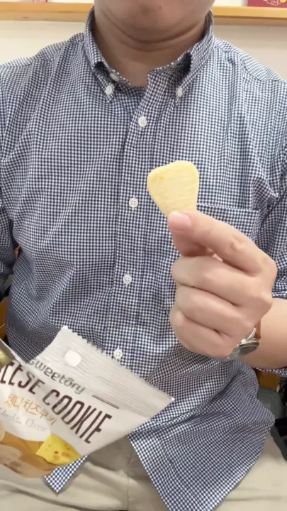 Bánh quy Sweetory Cheese Cookie vị phô mai Cheddar / Camembert 60g/gói ...