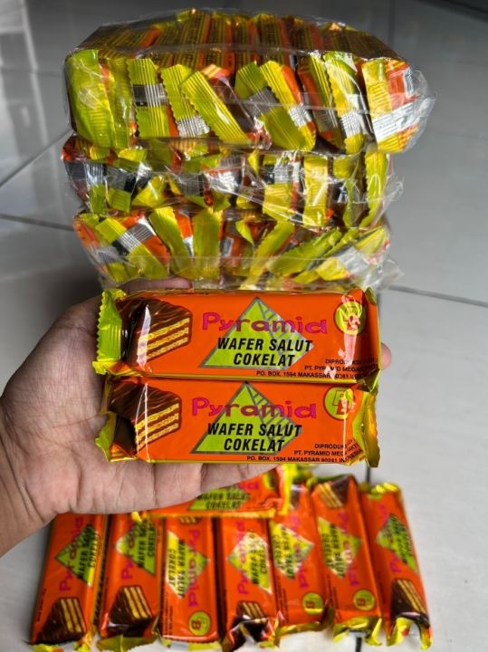 PYRAMID WAFER SALUT COKELAT KEMASAN BALL ISI 10 PACK, PERPACK ISI 10 ...