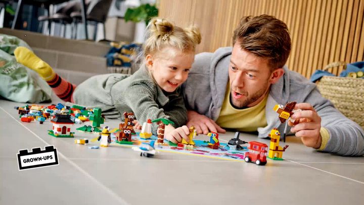 LEGO Classic 11015 Around the World (950 Pieces) | Lazada PH