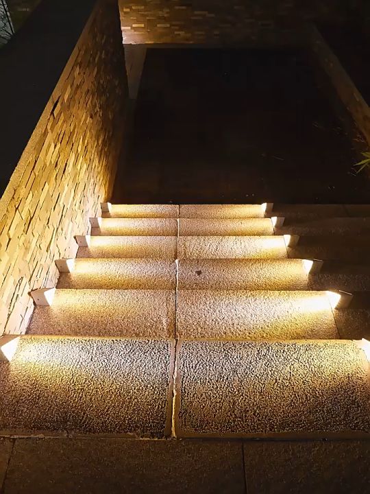 Outdoor Waterproof Solar Led light Stairs Lighting Deck Garden Wall ...
