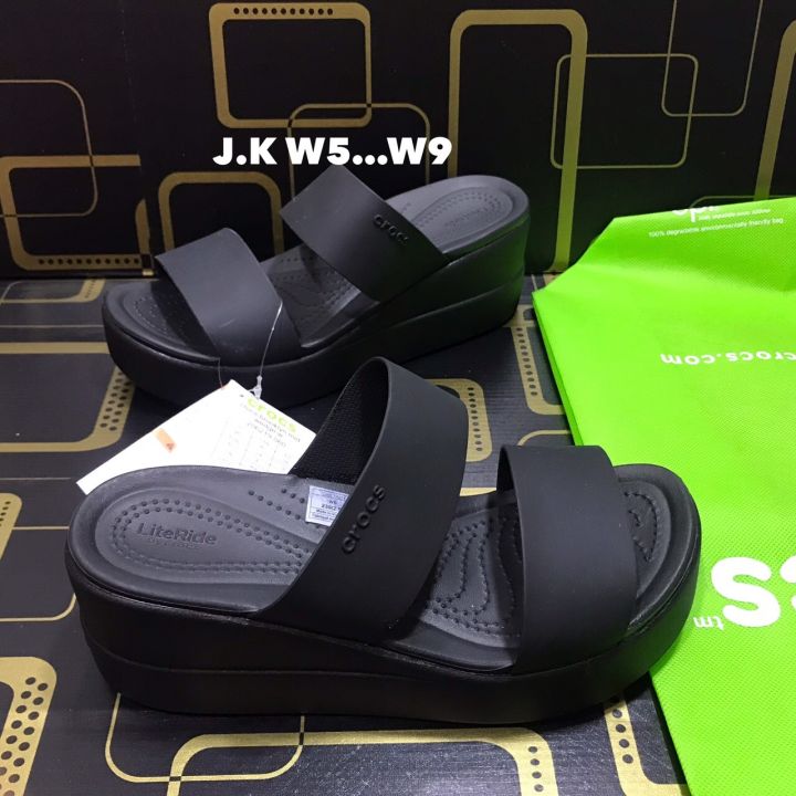 Crocs สวมผู้หญิง | Lazada.co.th