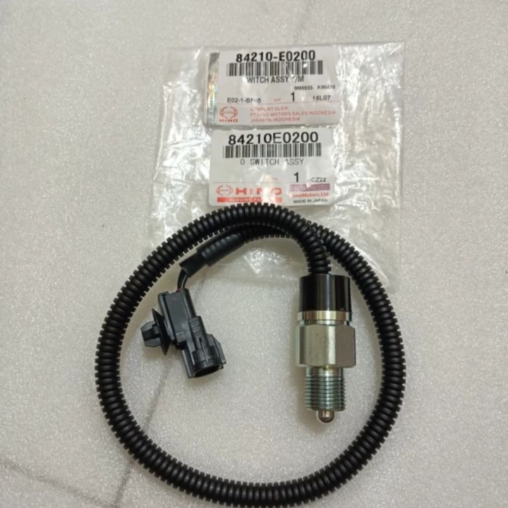 SWITCH ASSY BACK UP TRANSMISI HINO 500 FM260JD 84210-E0200 ORIGINAL ...