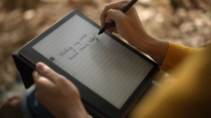 [No Ads] Amazon Kindle Scribe - 64GB + Premium Pen | 10.2" (300 ppi ...